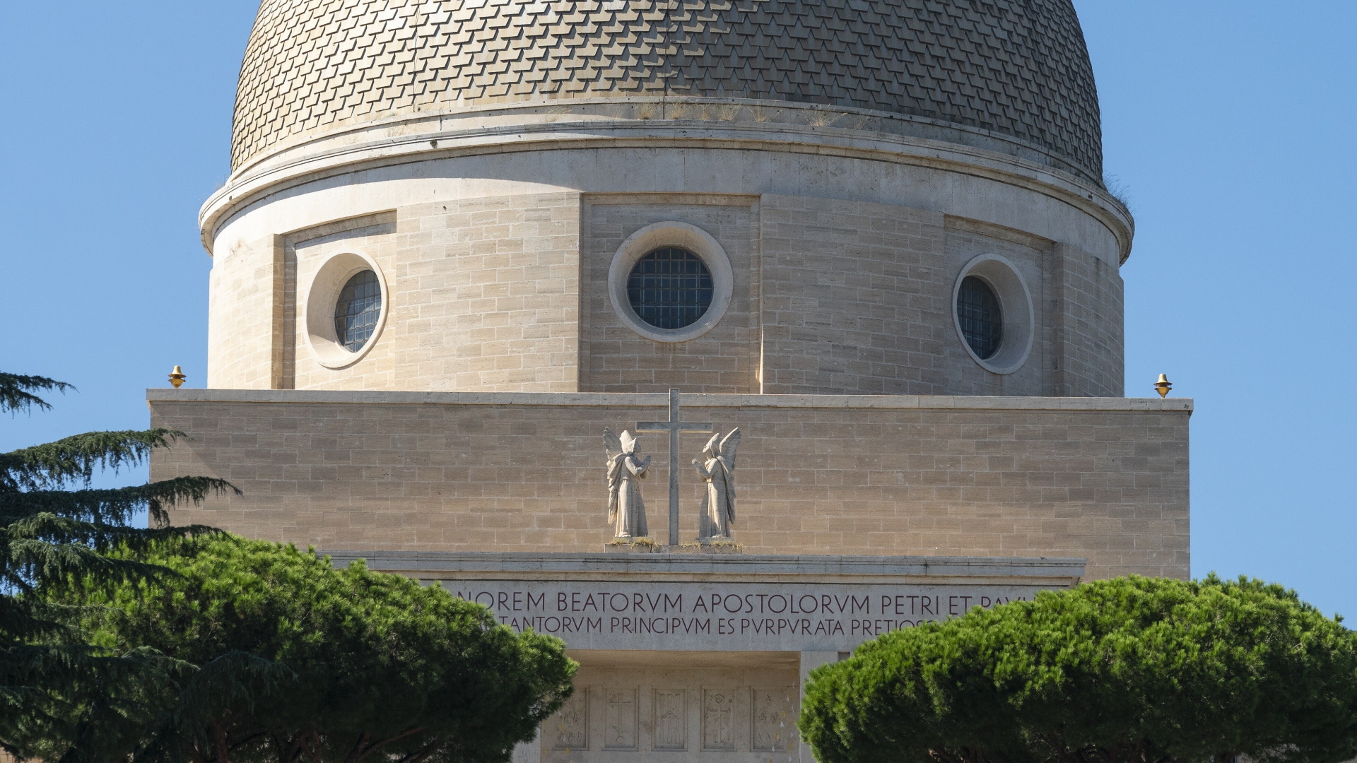Basilica of St Peter and St.Paul in EUR district | Turismo Roma